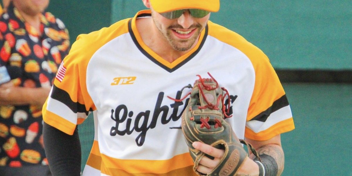 Lightning Squeeze Out Comeback Win Over Winter Garden - Leesburg Lightning